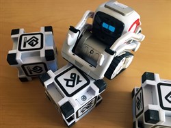 Робот COZMO, купить Программируемые роботы-игрушки в СПб недорого, цены ...
